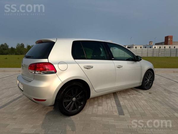 Volkswagen Golf 2011 in Riga, with an engine capacity of 1.60 L and mileage of 258 thousand km for 3800 €, photo 3 on AUTOMOTO.COM.LV