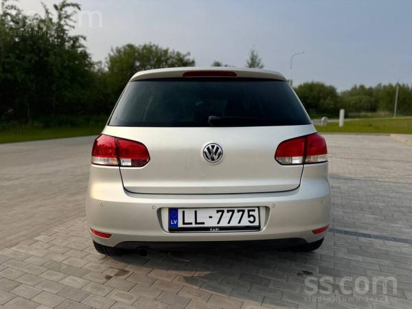 Volkswagen Golf 2011 in Riga, with an engine capacity of 1.60 L and mileage of 258 thousand km for 3800 €, photo 6 on AUTOMOTO.COM.LV
