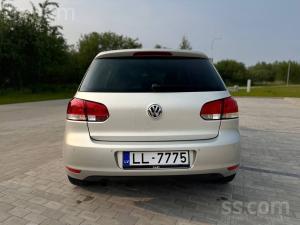 Volkswagen Golf 2011 in Riga, with an engine capacity of 1.60 L and mileage of 258 thousand km for 3800 €, photo 6 on AUTOMOTO.COM.LV