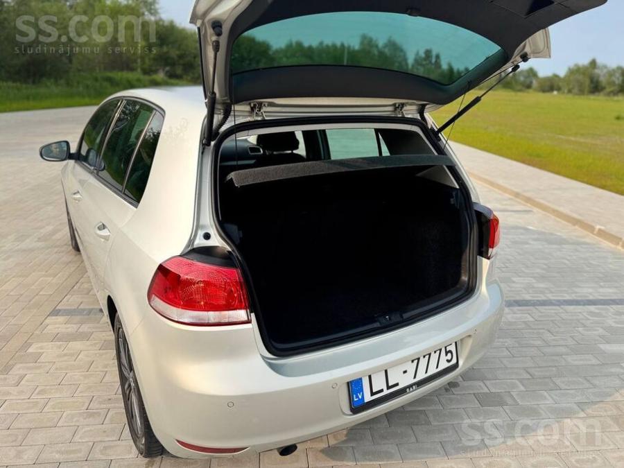 Volkswagen Golf 2011 in Riga, with an engine capacity of 1.60 L and mileage of 258 thousand km for 3800 €, photo 7 on AUTOMOTO.COM.LV