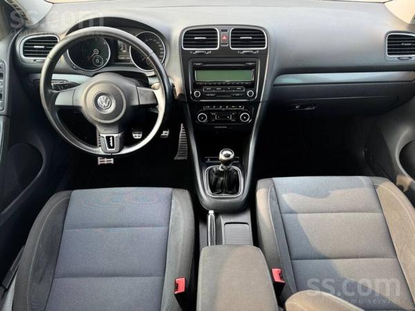 Volkswagen Golf 2011 in Riga, with an engine capacity of 1.60 L and mileage of 258 thousand km for 3800 €, photo 9 on AUTOMOTO.COM.LV