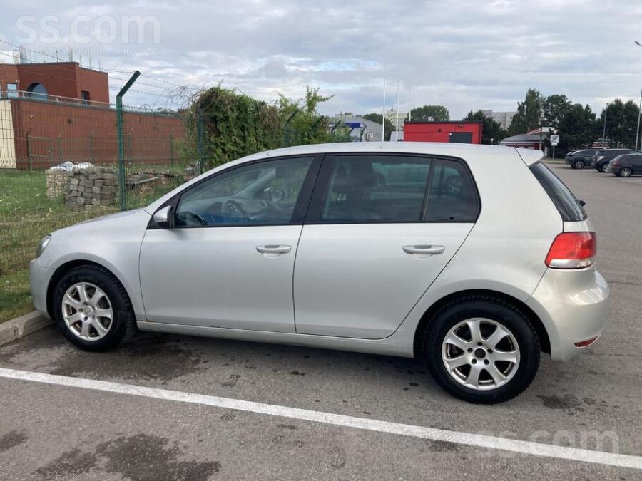 Volkswagen Golf 2011 in Liepaja, with an engine capacity of 1.40 L and mileage of 201 thousand km for 3200 €, photo 2 on AUTOMOTO.COM.LV