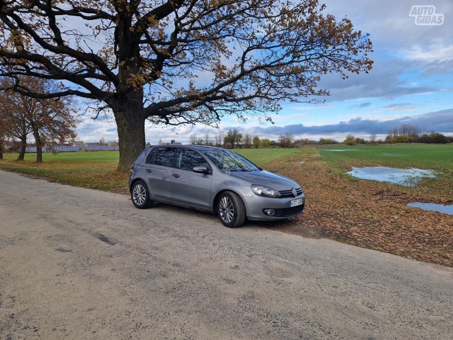 Volkswagen Golf 2011 in Panevezys, with an engine capacity of 1.60 L and mileage of 276 thousand km for 3200 €, photo 1 on AUTOMOTO.COM.LV