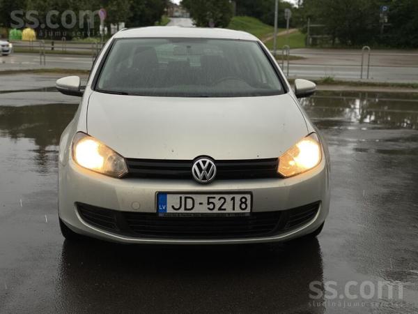 Volkswagen Golf 2011 in Tukums, with an engine capacity of 1.60 L and mileage of 302 thousand km for 3325 €, photo 2 on AUTOMOTO.COM.LV