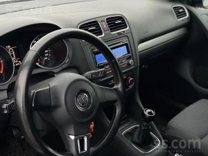 Volkswagen Golf 2011 in Tukums, with an engine capacity of 1.60 L and mileage of 302 thousand km for 3325 €, photo 3 on AUTOMOTO.COM.LV