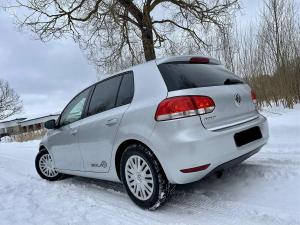 Volkswagen Golf 2011 in Siauliai, with an engine capacity of 1.60 L and mileage of 350 thousand km for 3950 €, photo 2 on AUTOMOTO.COM.LV