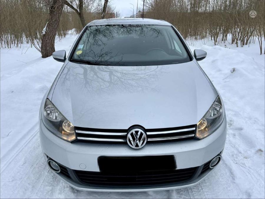 Volkswagen Golf 2011 in Siauliai, with an engine capacity of 1.60 L and mileage of 350 thousand km for 3950 €, photo 3 on AUTOMOTO.COM.LV