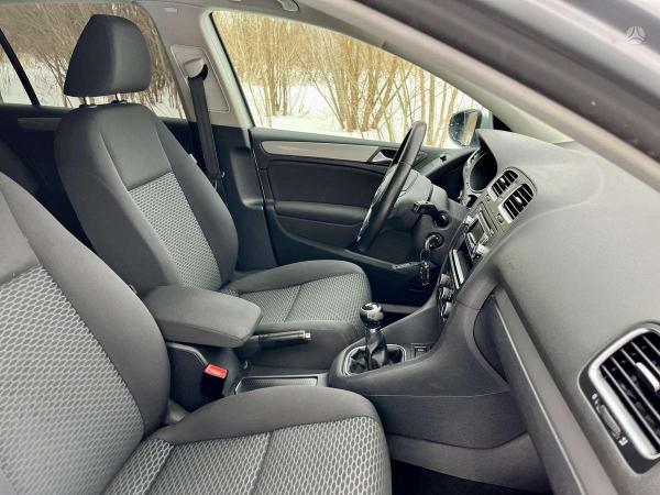 Volkswagen Golf 2011 Šauļi, ar dzinēja tilpumu 1.60 L un nobraukumu 350 tūkst. km par 3950 €, foto 6 vietnē AUTOMOTO.COM.LV
