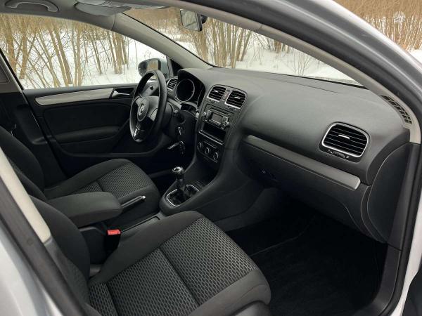 Volkswagen Golf 2011 Šauļi, ar dzinēja tilpumu 1.60 L un nobraukumu 350 tūkst. km par 3950 €, foto 7 vietnē AUTOMOTO.COM.LV