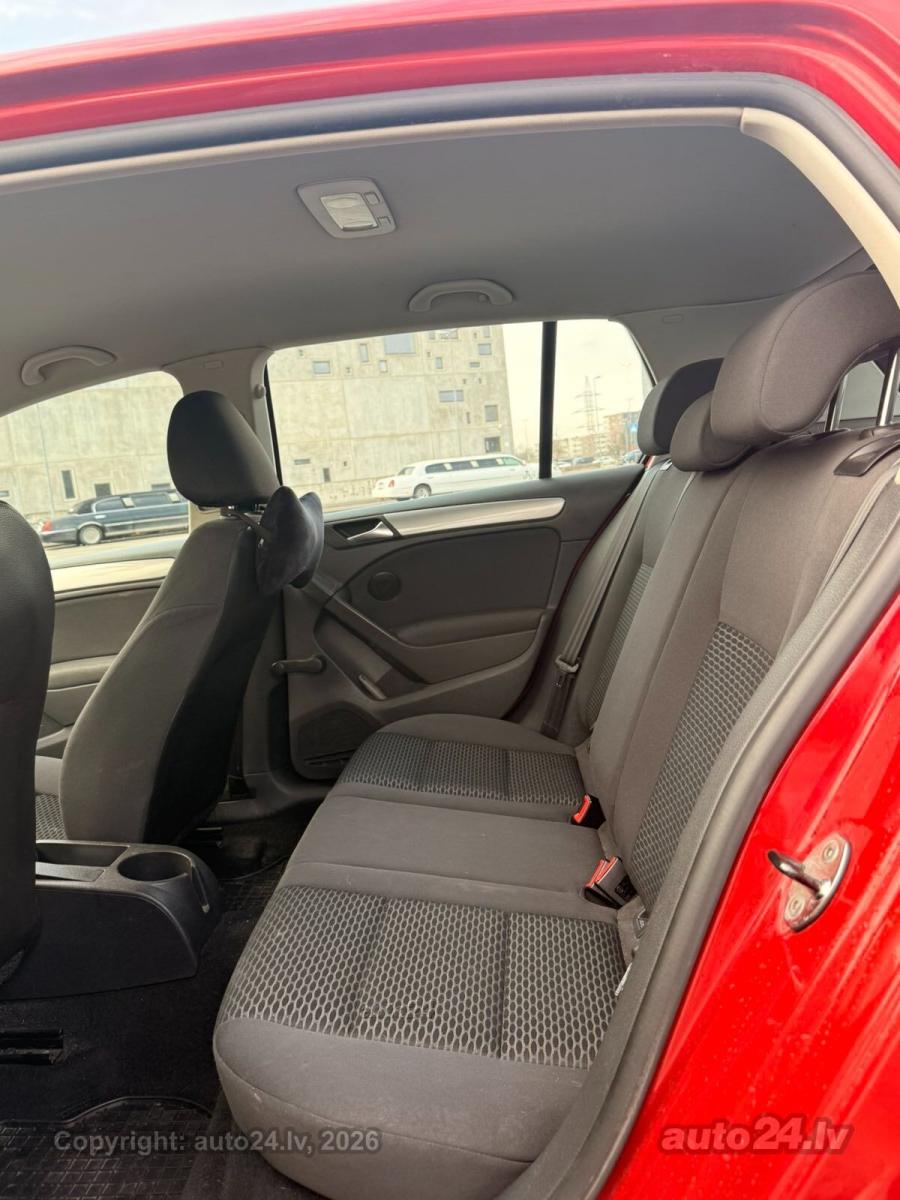 Volkswagen Golf 2011 in Tallinn, with an engine capacity of 1.20 L and mileage of 288 thousand km for 3400 €, photo 6 on AUTOMOTO.COM.LV