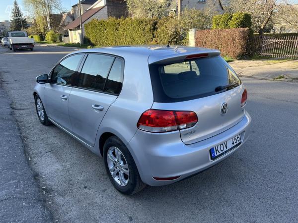 Volkswagen Golf 2011 Kauņa, ar dzinēja tilpumu 1.60 L un nobraukumu 400 tūkst. km par 2400 €, foto 4 vietnē AUTOMOTO.COM.LV