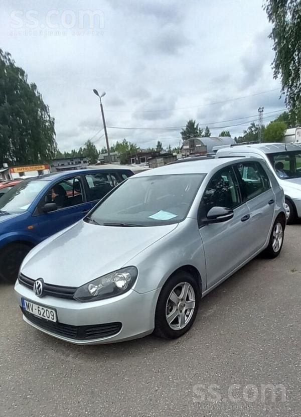 Volkswagen Golf 2011 in Riga, with an engine capacity of 1.60 L and mileage of 259 thousand km for 3900 €, photo 3 on AUTOMOTO.COM.LV