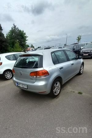 Volkswagen Golf 2011 Rīga, ar dzinēja tilpumu 1.60 L un nobraukumu 259 tūkst. km par 3900 €, foto 7 vietnē AUTOMOTO.COM.LV