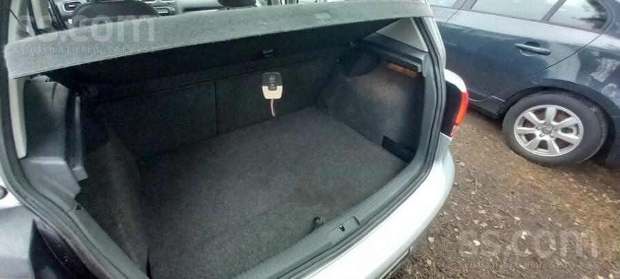 Volkswagen Golf 2011 Rīga, ar dzinēja tilpumu 1.60 L un nobraukumu 259 tūkst. km par 3900 €, foto 11 vietnē AUTOMOTO.COM.LV