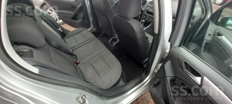 Volkswagen Golf 2011 Rīga, ar dzinēja tilpumu 1.60 L un nobraukumu 259 tūkst. km par 3900 €, foto 13 vietnē AUTOMOTO.COM.LV