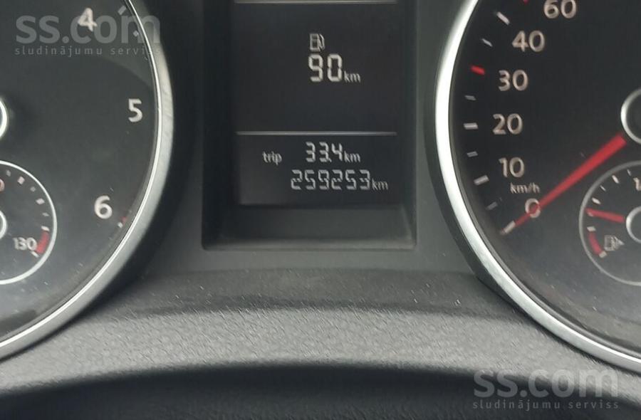 Volkswagen Golf 2011 Rīga, ar dzinēja tilpumu 1.60 L un nobraukumu 259 tūkst. km par 3900 €, foto 15 vietnē AUTOMOTO.COM.LV