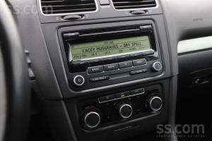 Volkswagen Golf 2011 in Tukums, with an engine capacity of 1.60 L and mileage of 302 thousand km for 2990 €, photo 8 on AUTOMOTO.COM.LV