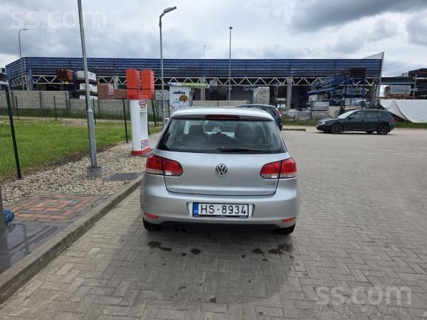 Volkswagen Golf 2011 Rēzekne, ar dzinēja tilpumu 1.40 L un nobraukumu 332 tūkst. km par 2500 €, foto 4 vietnē AUTOMOTO.COM.LV
