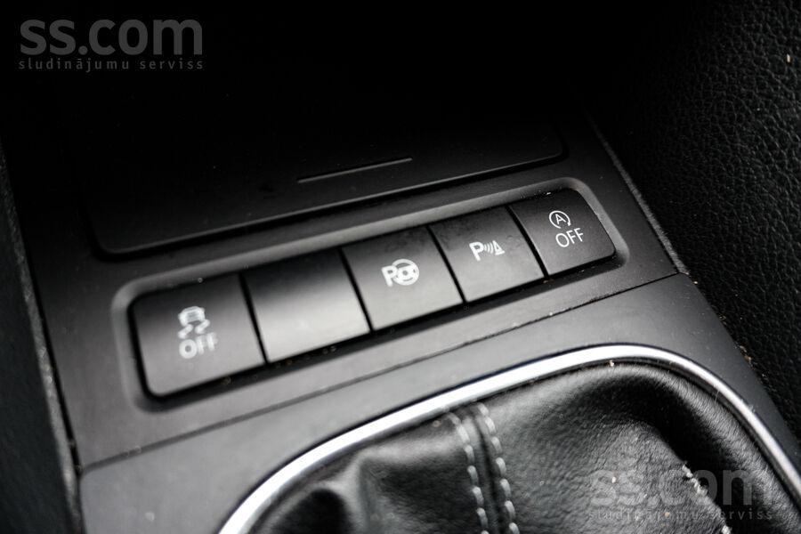 Volkswagen Golf 2011 Rīga, ar dzinēja tilpumu 1.60 L un nobraukumu 0 tūkst. km par 4990 €, foto 10 vietnē AUTOMOTO.COM.LV