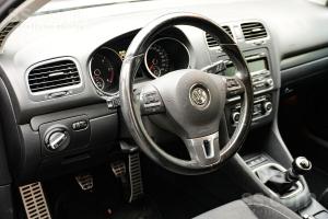 Volkswagen Golf 2011 Rīga, ar dzinēja tilpumu 1.60 L un nobraukumu 0 tūkst. km par 4990 €, foto 13 vietnē AUTOMOTO.COM.LV
