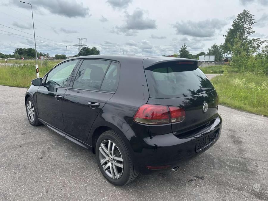 Volkswagen Golf 2011 in Marijampole, with an engine capacity of 1.60 L and mileage of 264 thousand km for 4650 €, photo 10 on AUTOMOTO.COM.LV