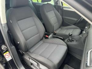 Volkswagen Golf 2011 in Marijampole, with an engine capacity of 1.60 L and mileage of 264 thousand km for 4650 €, photo 26 on AUTOMOTO.COM.LV