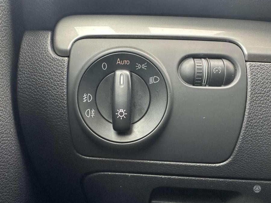 Volkswagen Golf 2011 in Marijampole, with an engine capacity of 1.60 L and mileage of 264 thousand km for 4650 €, photo 28 on AUTOMOTO.COM.LV