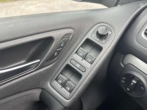 Volkswagen Golf 2011 in Marijampole, with an engine capacity of 1.60 L and mileage of 264 thousand km for 4650 €, photo 29 on AUTOMOTO.COM.LV