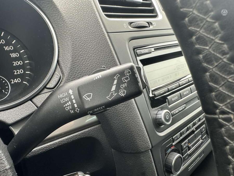 Volkswagen Golf 2011 in Marijampole, with an engine capacity of 1.60 L and mileage of 264 thousand km for 4650 €, photo 30 on AUTOMOTO.COM.LV