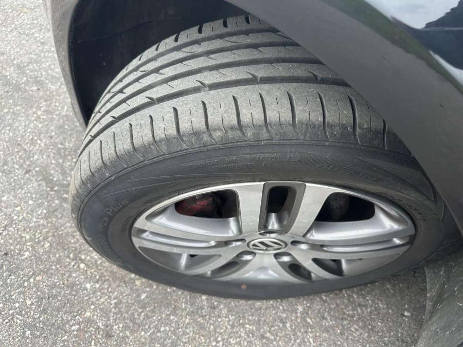 Volkswagen Golf 2011 in Marijampole, with an engine capacity of 1.60 L and mileage of 264 thousand km for 4650 €, photo 33 on AUTOMOTO.COM.LV