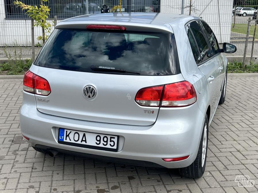 Volkswagen Golf 2011 in Kaunas, with an engine capacity of 1.60 L and mileage of 382 thousand km for 1650 €, photo 9 on AUTOMOTO.COM.LV