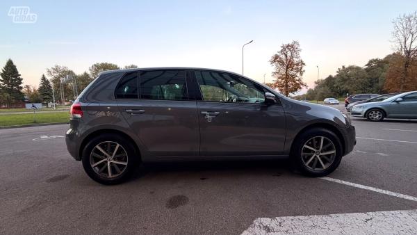 Volkswagen Golf 2011 in Kaunas, with an engine capacity of 1.60 L and mileage of 284 thousand km for 4700 €, photo 7 on AUTOMOTO.COM.LV