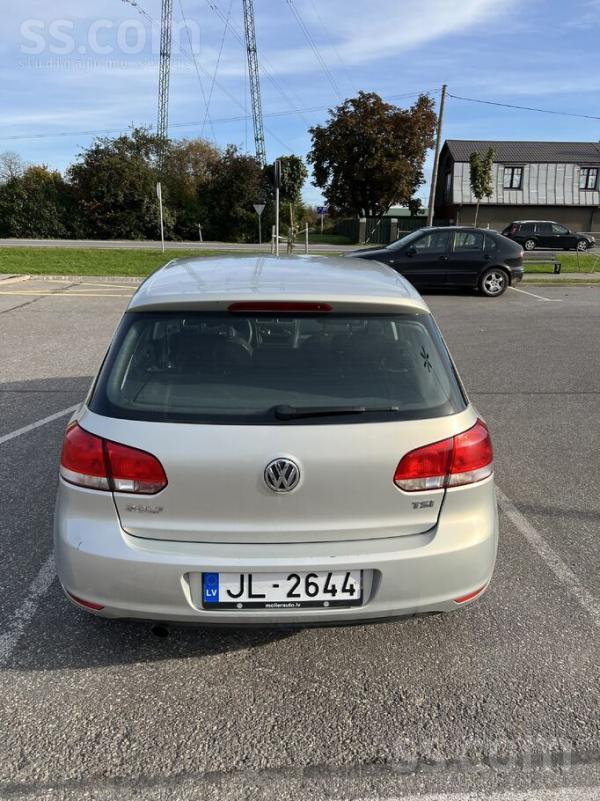 Volkswagen Golf 2012 Rīga, ar dzinēja tilpumu 1.20 L un nobraukumu 205 tūkst. km par 4000 €, foto 4 vietnē AUTOMOTO.COM.LV