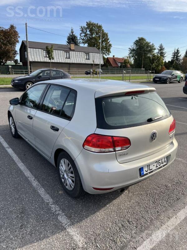 Volkswagen Golf 2012 Rīga, ar dzinēja tilpumu 1.20 L un nobraukumu 205 tūkst. km par 4000 €, foto 5 vietnē AUTOMOTO.COM.LV