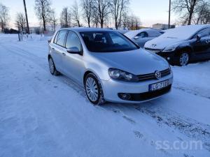 Volkswagen Golf 2012 in Talsi, with an engine capacity of 1.60 L and mileage of 252 thousand km for 3600 €, photo 3 on AUTOMOTO.COM.LV