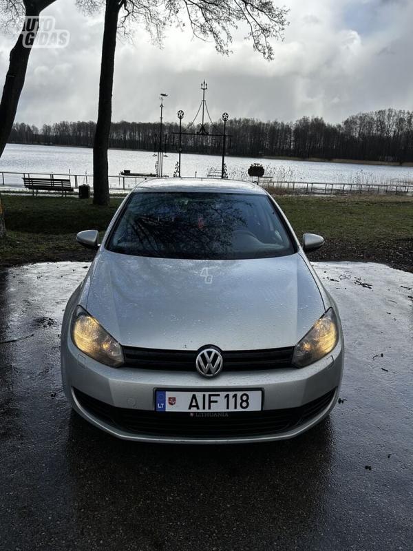 Volkswagen Golf 2012 Viļņa, ar dzinēja tilpumu 1.60 L un nobraukumu 400 tūkst. km par 2800 €, foto 1 vietnē AUTOMOTO.COM.LV