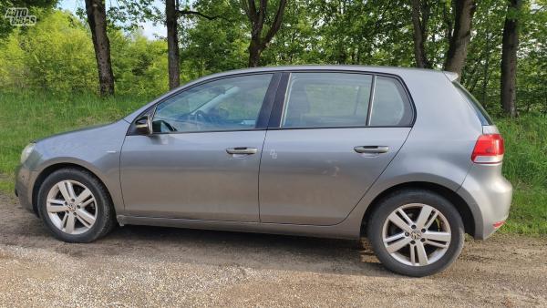 Volkswagen Golf 2012 in Vilnius, with an engine capacity of 1.60 L and mileage of 178 thousand km for 3600 €, photo 3 on AUTOMOTO.COM.LV