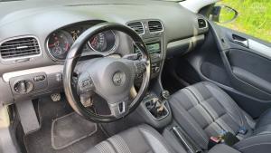 Volkswagen Golf 2012 in Vilnius, with an engine capacity of 1.60 L and mileage of 178 thousand km for 3600 €, photo 5 on AUTOMOTO.COM.LV