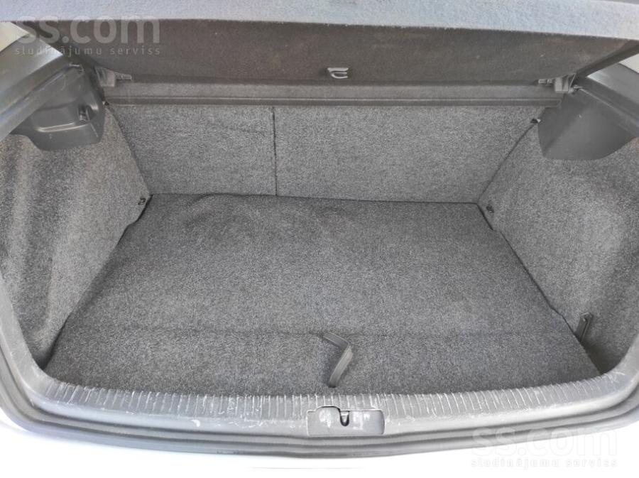 Volkswagen Golf 2012 in Ventspils, with an engine capacity of 1.20 L and mileage of 318 thousand km for 3200 €, photo 12 on AUTOMOTO.COM.LV