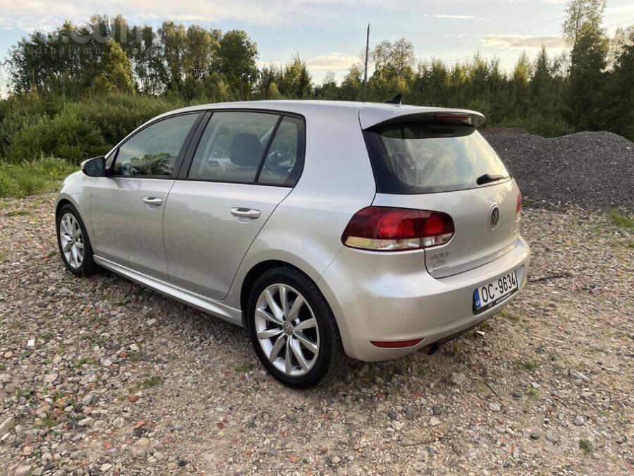 Volkswagen Golf 2012 Cēsis, ar dzinēja tilpumu 1.60 L un nobraukumu 277 tūkst. km par 4800 €, foto 4 vietnē AUTOMOTO.COM.LV