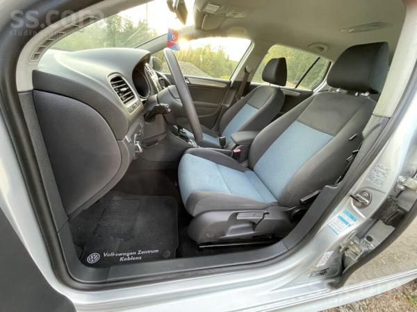 Volkswagen Golf 2012 Cēsis, ar dzinēja tilpumu 1.60 L un nobraukumu 277 tūkst. km par 4800 €, foto 5 vietnē AUTOMOTO.COM.LV