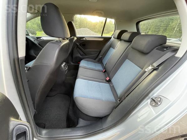 Volkswagen Golf 2012 Cēsis, ar dzinēja tilpumu 1.60 L un nobraukumu 277 tūkst. km par 4800 €, foto 7 vietnē AUTOMOTO.COM.LV