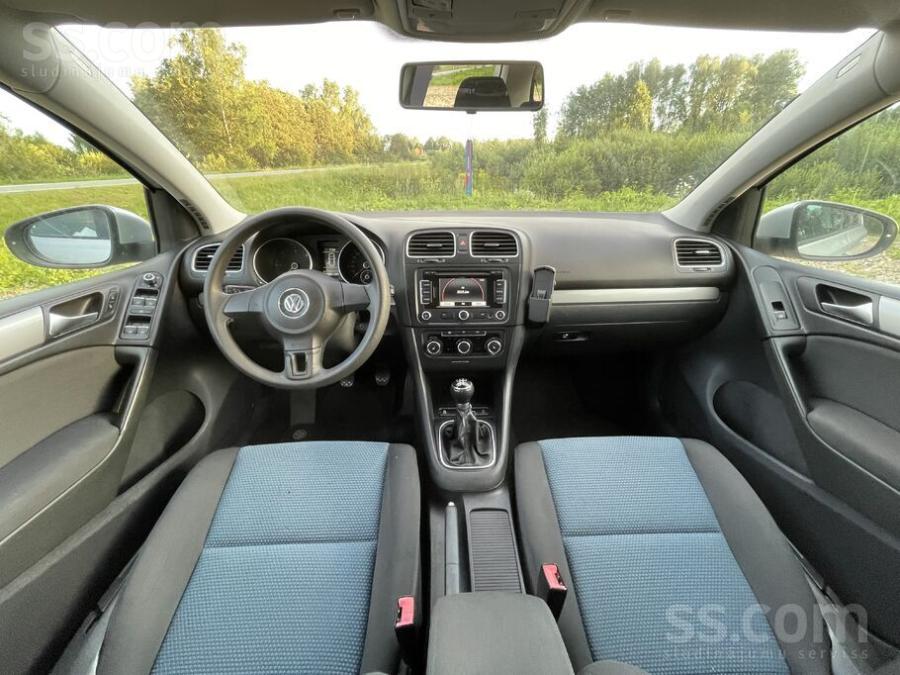 Volkswagen Golf 2012 Cēsis, ar dzinēja tilpumu 1.60 L un nobraukumu 277 tūkst. km par 4800 €, foto 9 vietnē AUTOMOTO.COM.LV