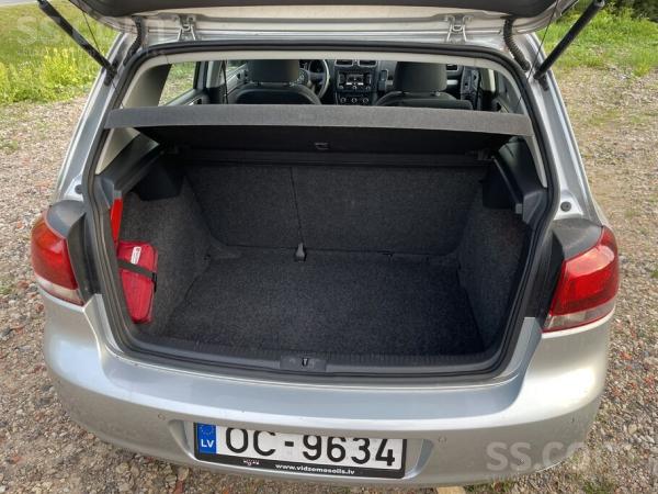 Volkswagen Golf 2012 Cēsis, ar dzinēja tilpumu 1.60 L un nobraukumu 277 tūkst. km par 4800 €, foto 9 vietnē AUTOMOTO.COM.LV