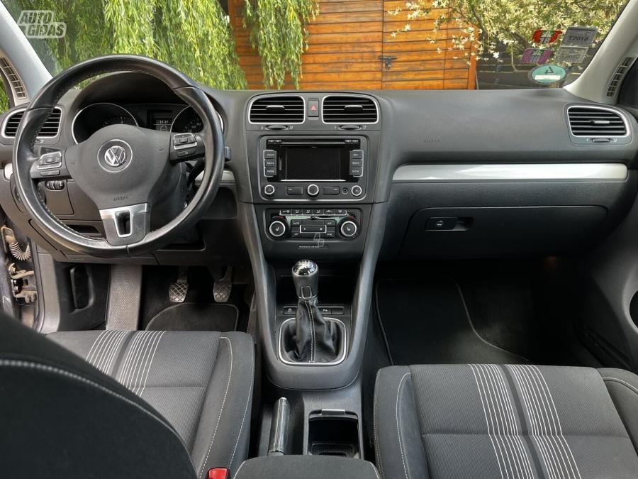 Volkswagen Golf 2012 in Vilnius, with an engine capacity of 1.60 L and mileage of 152 thousand km for 5200 €, photo 8 on AUTOMOTO.COM.LV