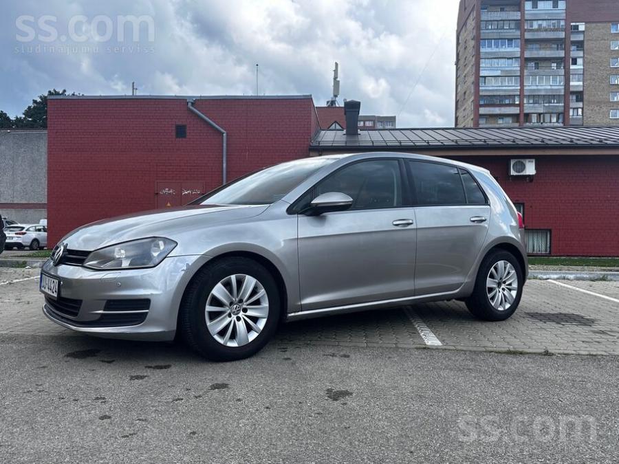 Volkswagen Golf 2013 in Riga, with an engine capacity of 1.60 L and mileage of 324 thousand km for 2500 €, photo 2 on AUTOMOTO.COM.LV