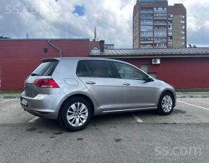 Volkswagen Golf 2013 in Riga, with an engine capacity of 1.60 L and mileage of 324 thousand km for 2500 €, photo 4 on AUTOMOTO.COM.LV
