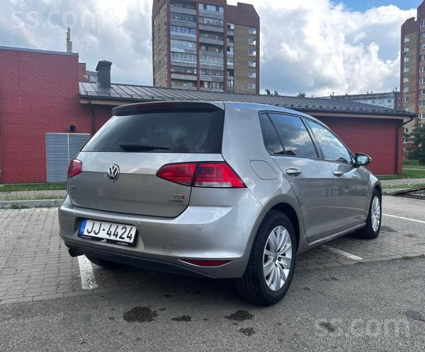 Volkswagen Golf 2013 Rīga, ar dzinēja tilpumu 1.60 L un nobraukumu 324 tūkst. km par 2500 €, foto 5 vietnē AUTOMOTO.COM.LV