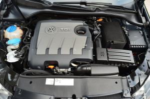 Volkswagen Golf 2013 in Kaunas, with an engine capacity of 2.00 L and mileage of 249 thousand km for 4999 €, photo 12 on AUTOMOTO.COM.LV
