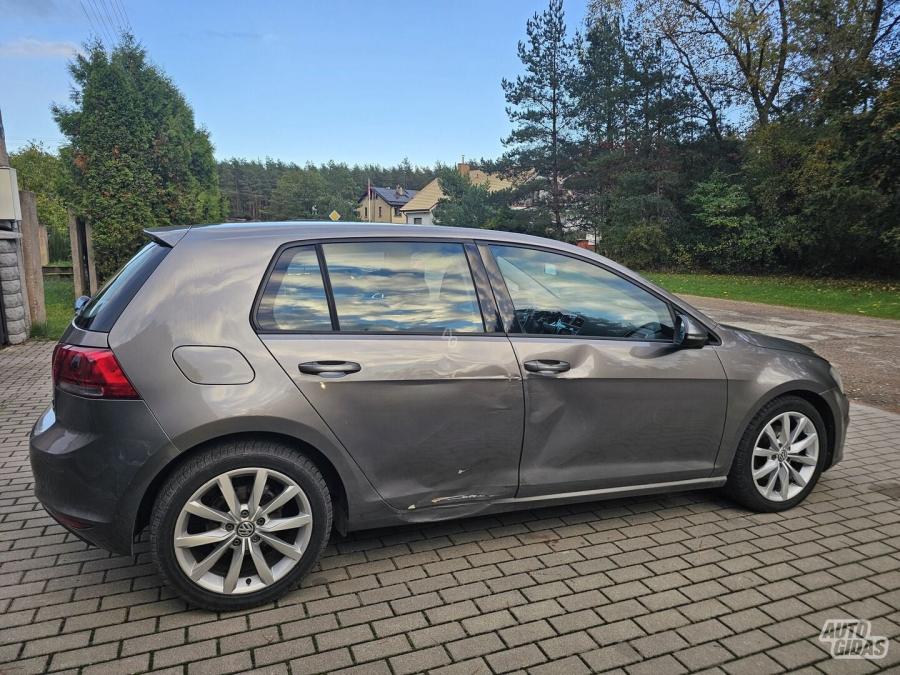 Volkswagen Golf 2013 in Ukmerge, with an engine capacity of 1.60 L and mileage of 130 thousand km for 4900 €, photo 8 on AUTOMOTO.COM.LV